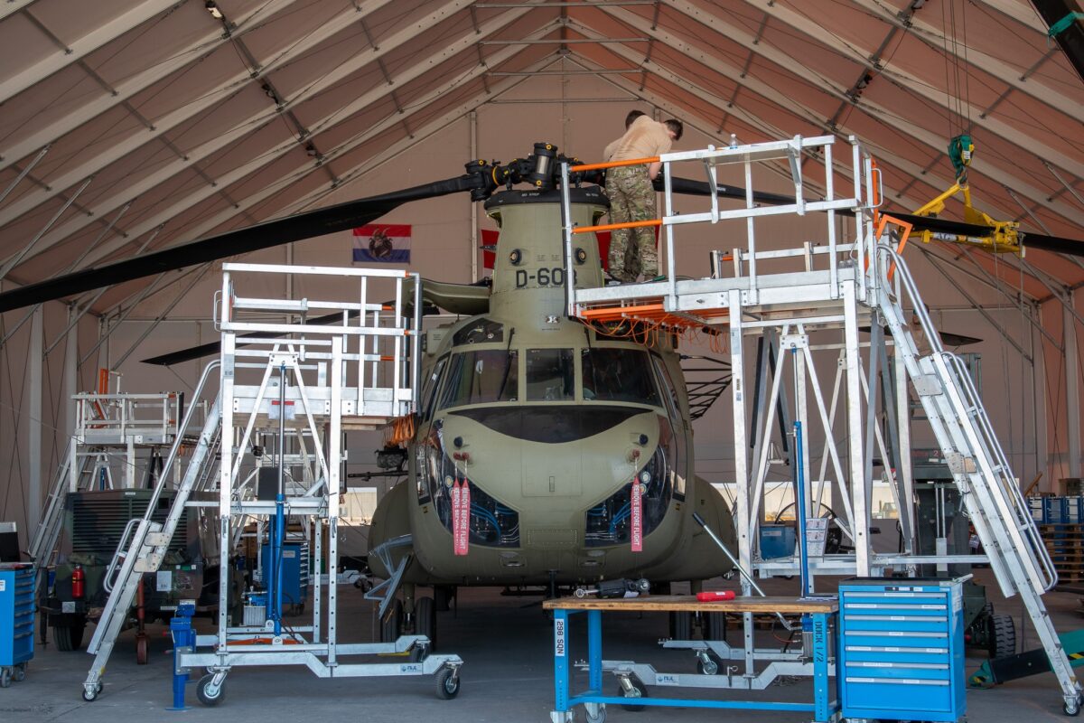 "Chinook Trio for NATO Mission in Iraq Complete" - NIJL